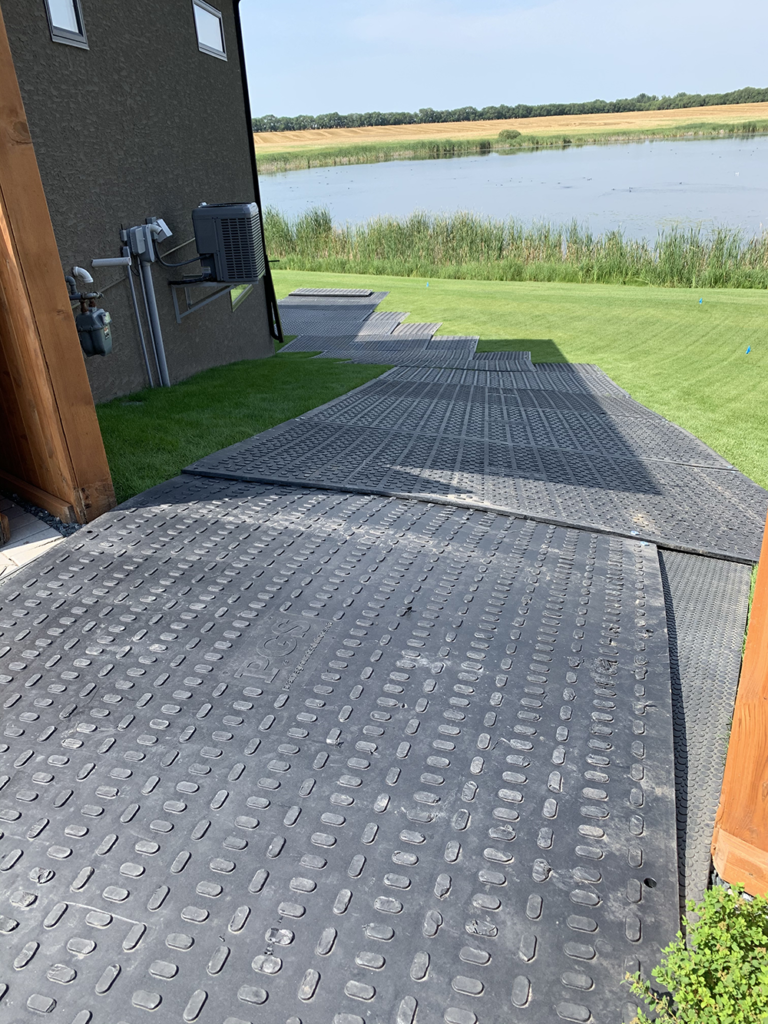 PGS Medium Duty Composite Mat - Prairie Ground Solutions Inc.