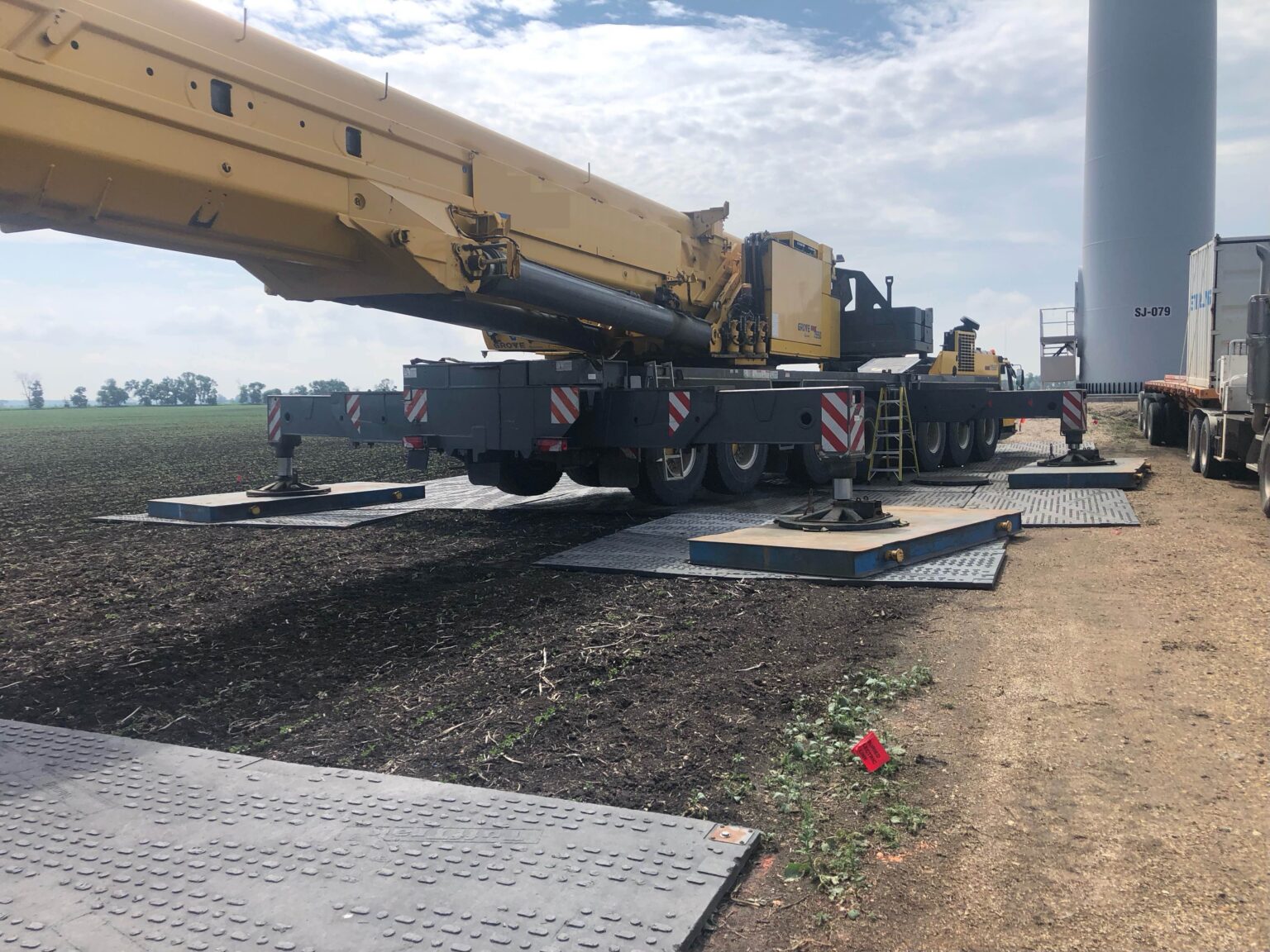 PGS Heavy Duty Composite Mats - Prairie Ground Solutions Inc.